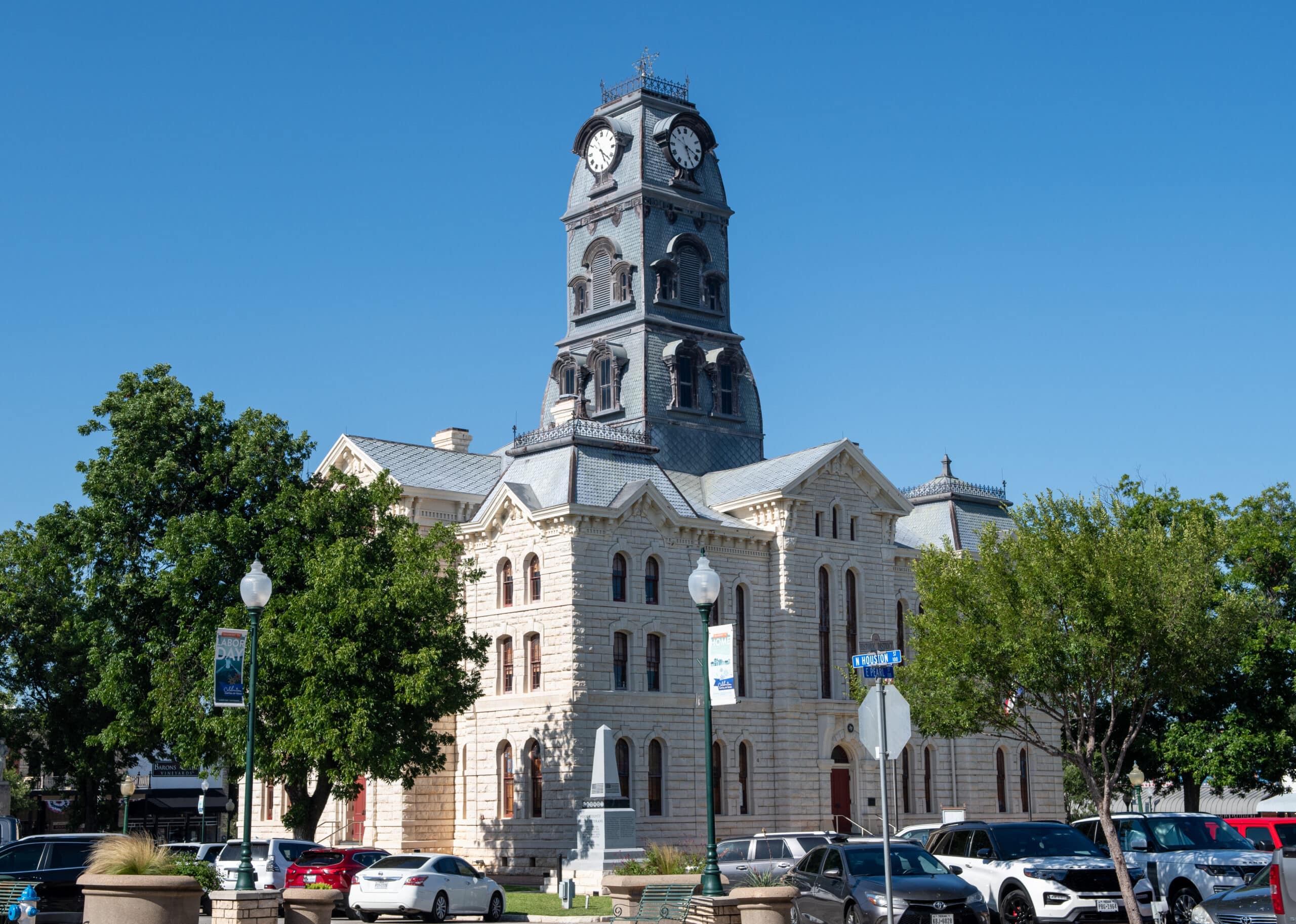 Hood County Courthouse - Kris Cross The Globe